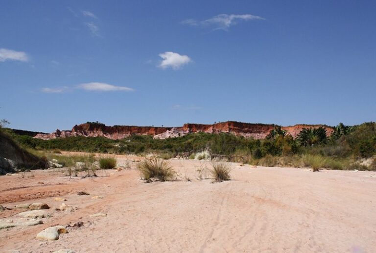 Majunga – Roches Rouges Mahajunga Madagascar