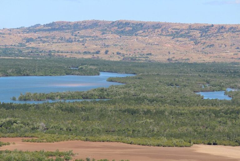 Majunga – Roches Rouges Mahajunga Madagascar